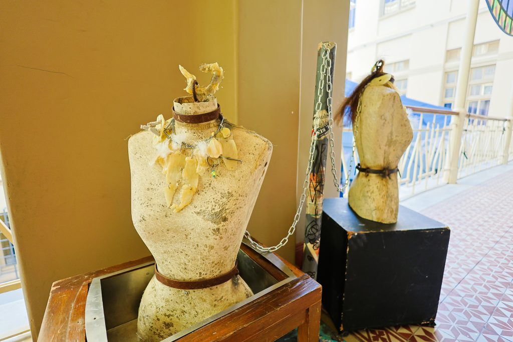 Estudantes de Cenografia e Figurino fazem exposição durante ...